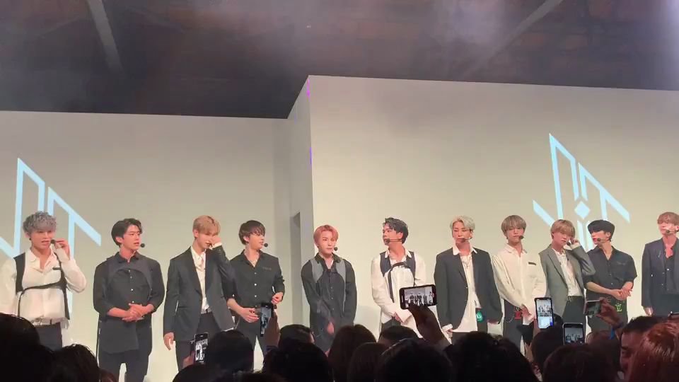 JO1# lv活动表演舞台！！！！_哔哩哔哩_bilibili