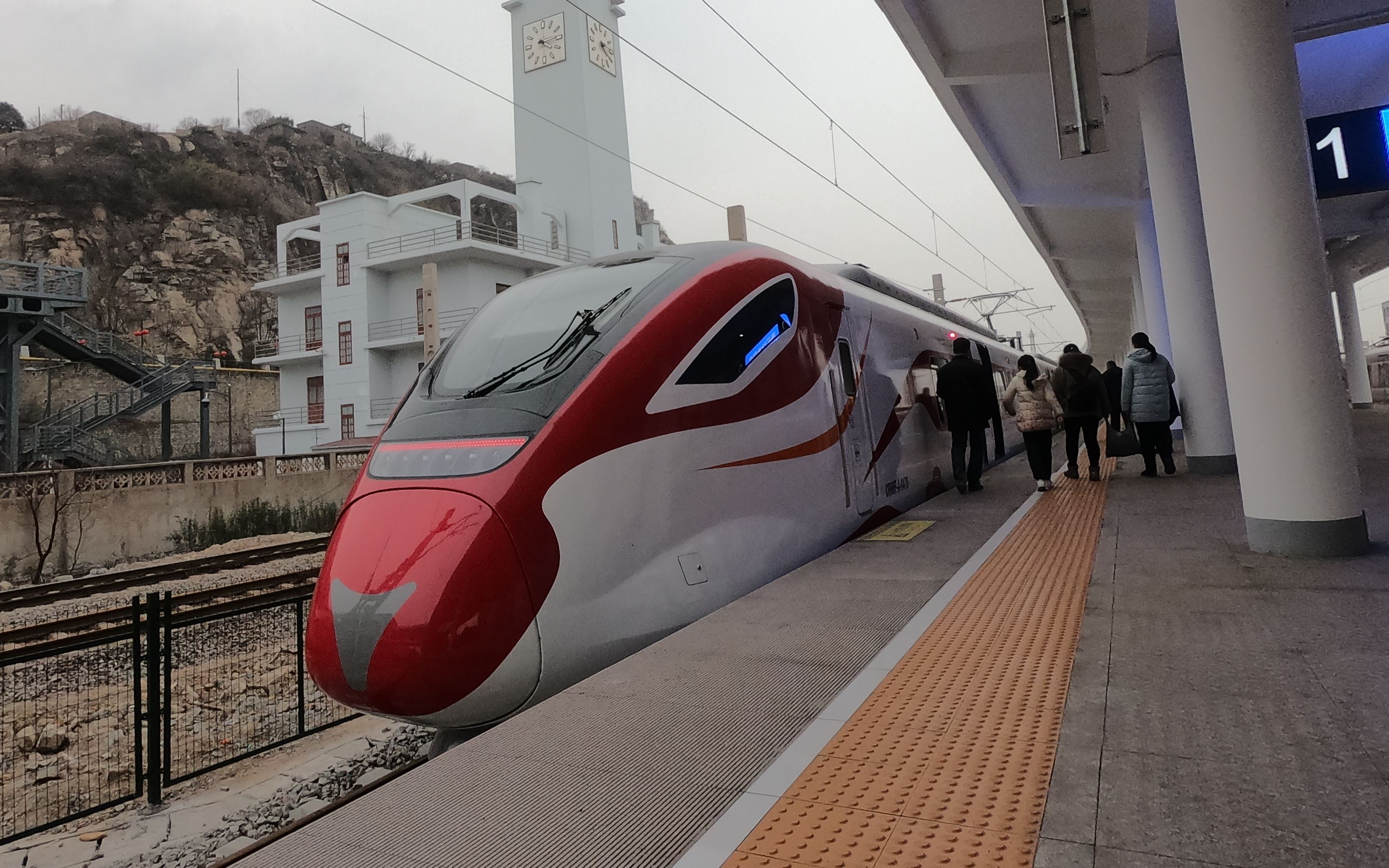 【铁路摄影】连云港市域铁路S3111次 中车四方CRH6F-A-0470 盐坨站鸣笛出站_哔哩哔哩 (゜-゜)つロ 干杯~-bilibili