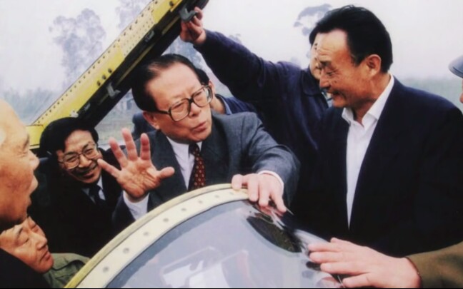 【4k重现】Beyond《光辉岁月》1991生命接触演唱会 Beyond最经典演唱会 4k60FPS 经典音乐重现-为四餐发愁-相信未来，保持理智-哔哩哔哩视频