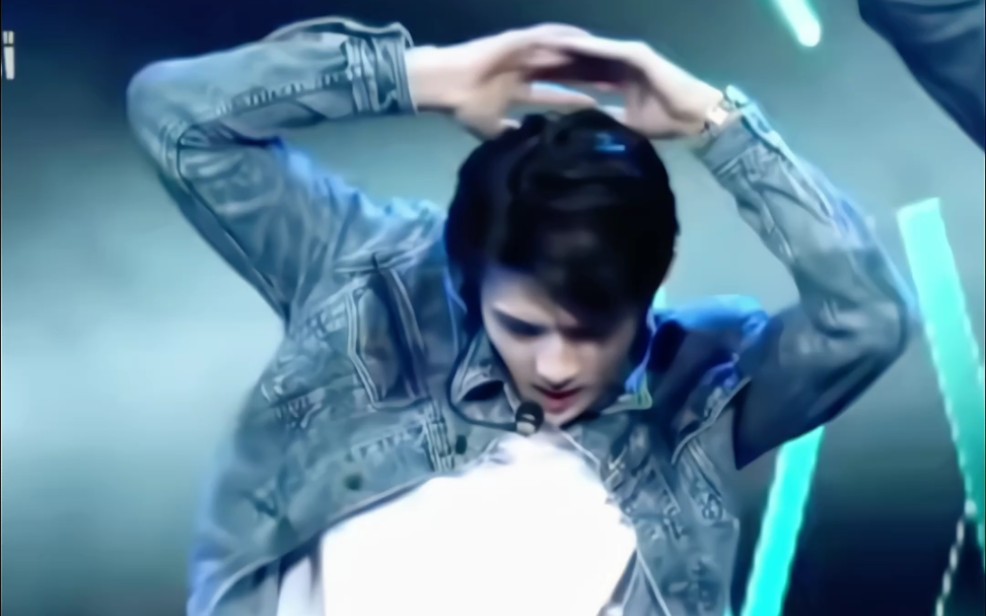 这TM才是黄子韬！！！-上杉栗酱-EXO-哔哩哔哩视频