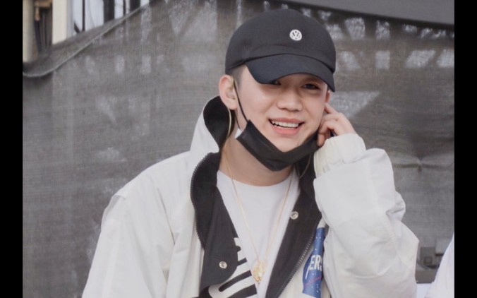 pgone突然现身，助阵DBC的兄弟演唱《DBC Cypher》_哔哩哔哩_bilibili