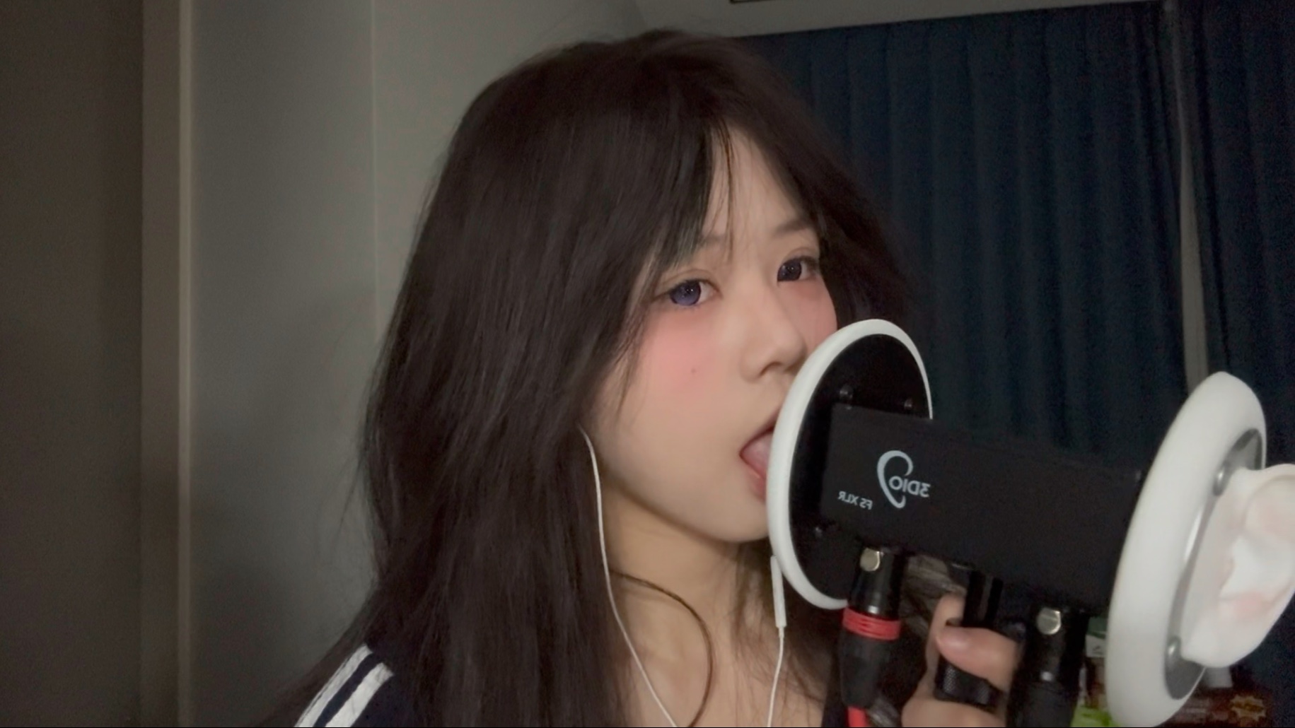 [助眠ASMR] 耳膜震动 深入搅耳 水润甜耳-ASWR收藏家-高质量口腔音-哔哩哔哩视频