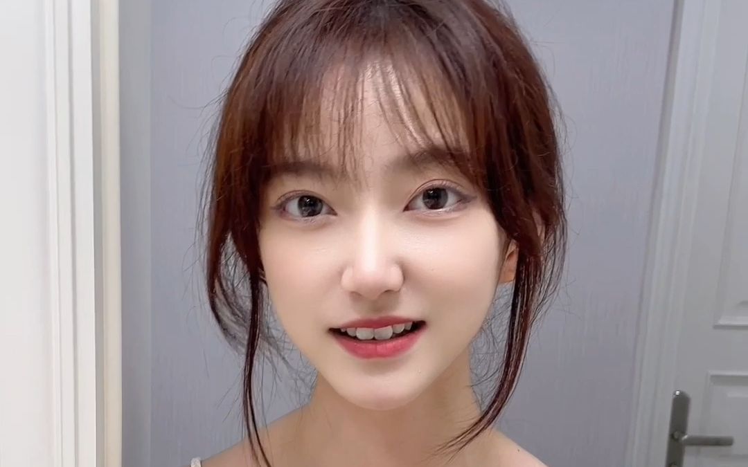 爱会踮脚,也会弯腰 妮妮吃不饱i 妮妮吃不饱i 哔哩哔哩视频