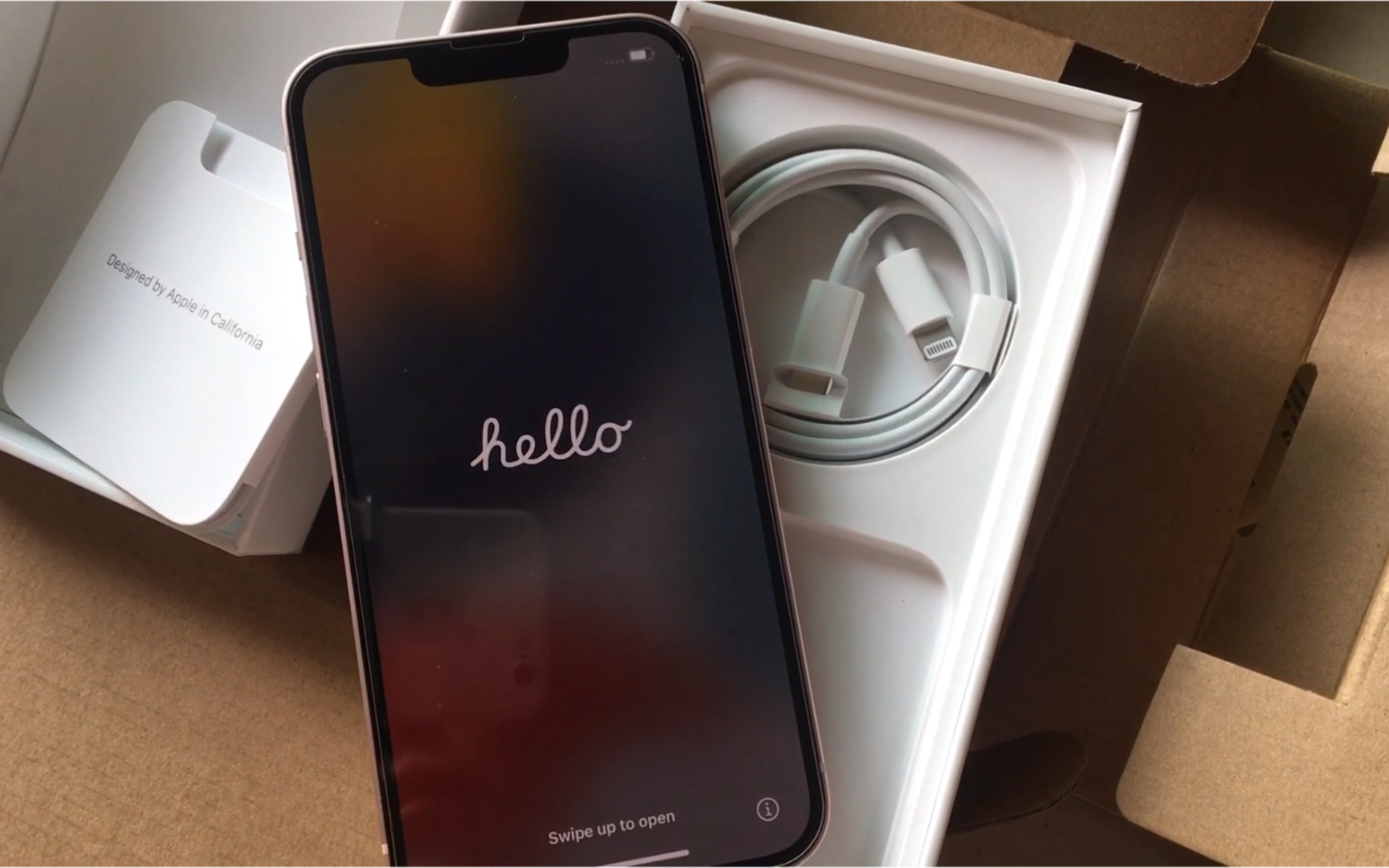 iPhone13开箱！！_哔哩哔哩_bilibili