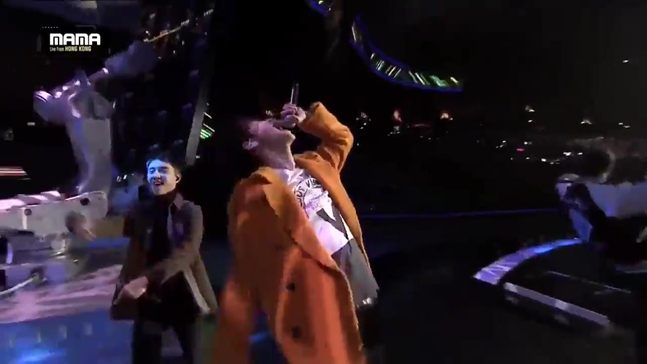 EXO - Drop That + Love Me Right - 2015MAMA亚洲音乐盛典现场_哔哩哔哩_bilibili