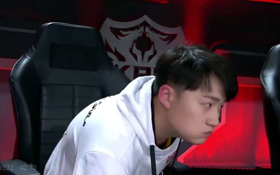 【QG.Giao直播日常】浅笑酱在线被粉丝暴揍_(:::з」∠)__哔哩哔哩_bilibili