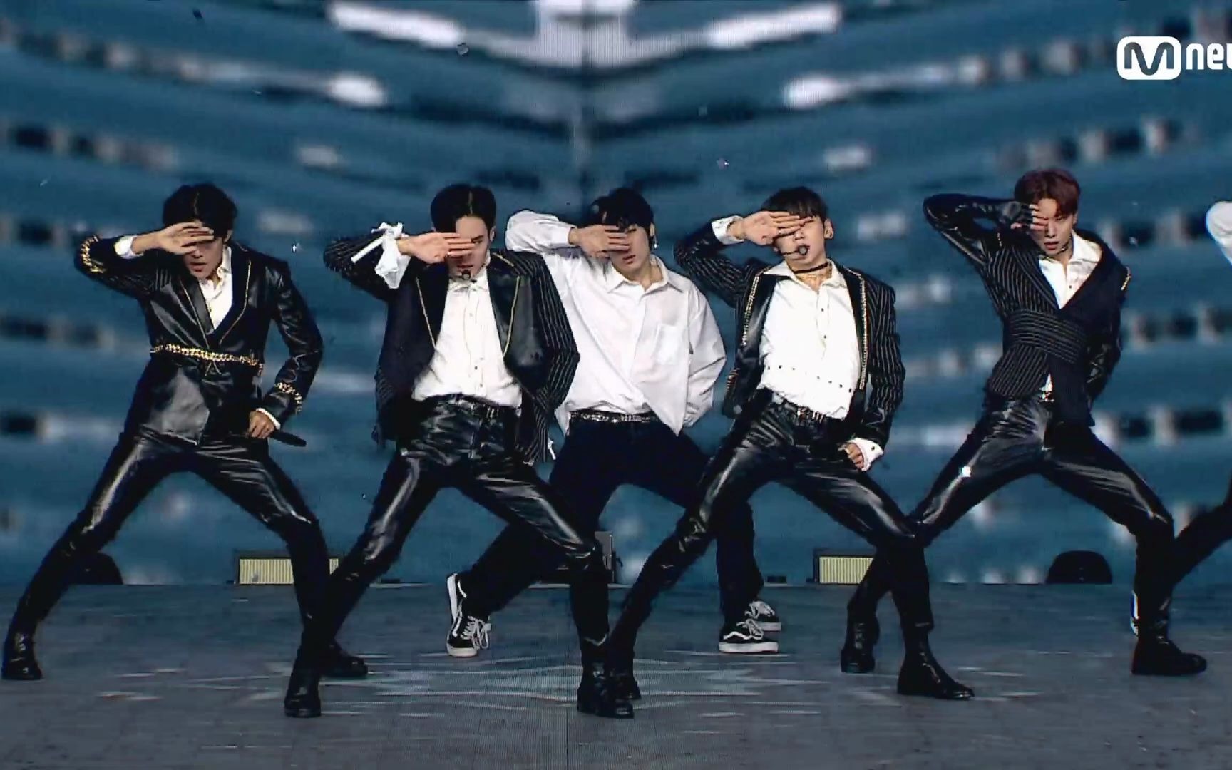 【MBLAQ/李准】演唱会solo舞台 120722 饭拍-superboylnn-默认收藏夹-哔哩哔哩视频