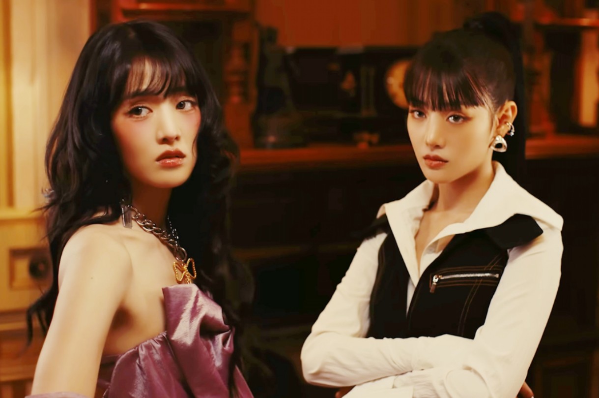 Minnie Solo出道曲《HER》MV中字！-瑶瑶爱琳儿-默认收藏夹-哔哩哔哩视频