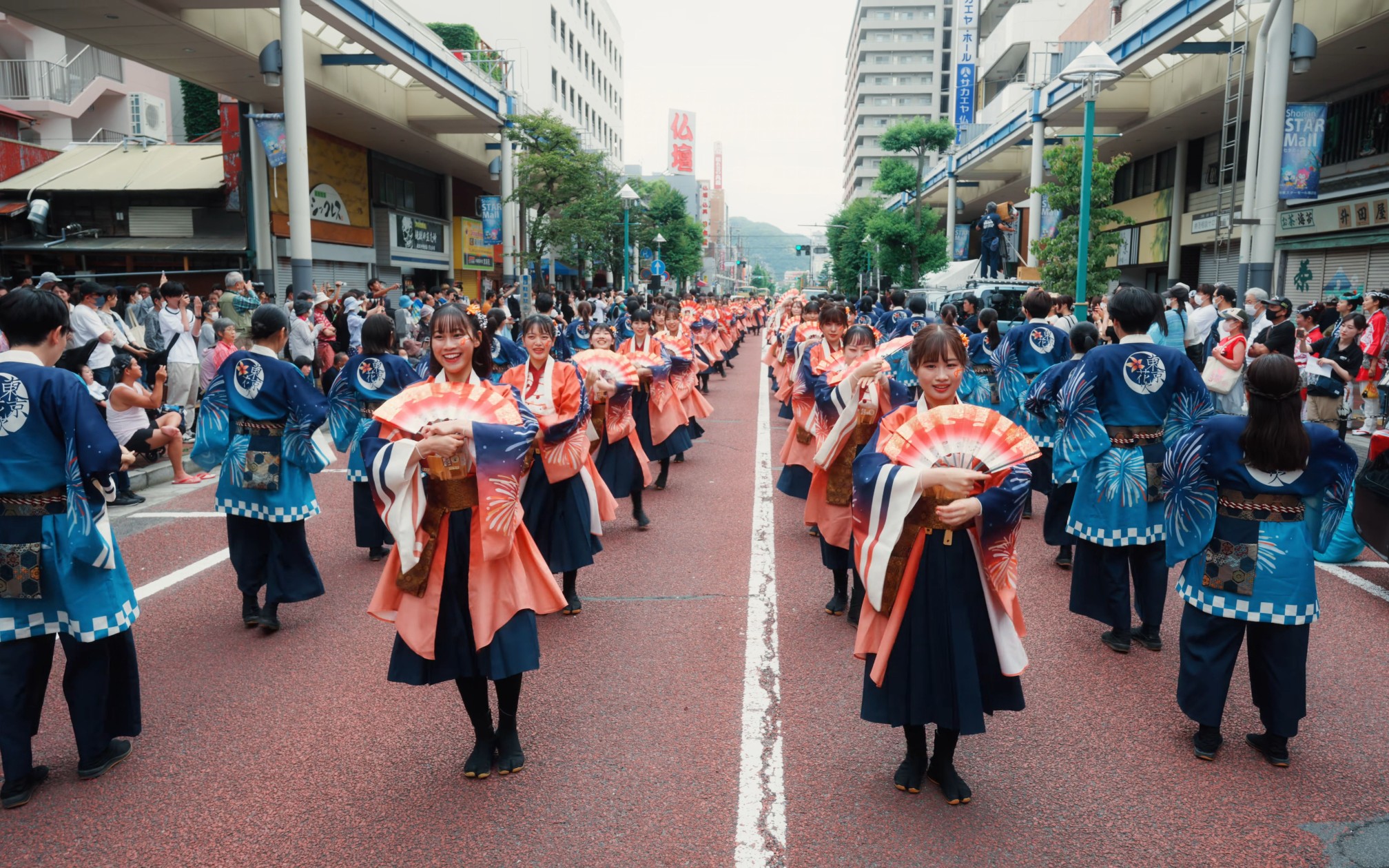 【8K】早稲田大学 東京花火『はれびより』（湘南よさこい2023 / Tokyo Hanabi 2023 “Harebiyori”）-Moco-o-！！！-哔哩哔哩视频