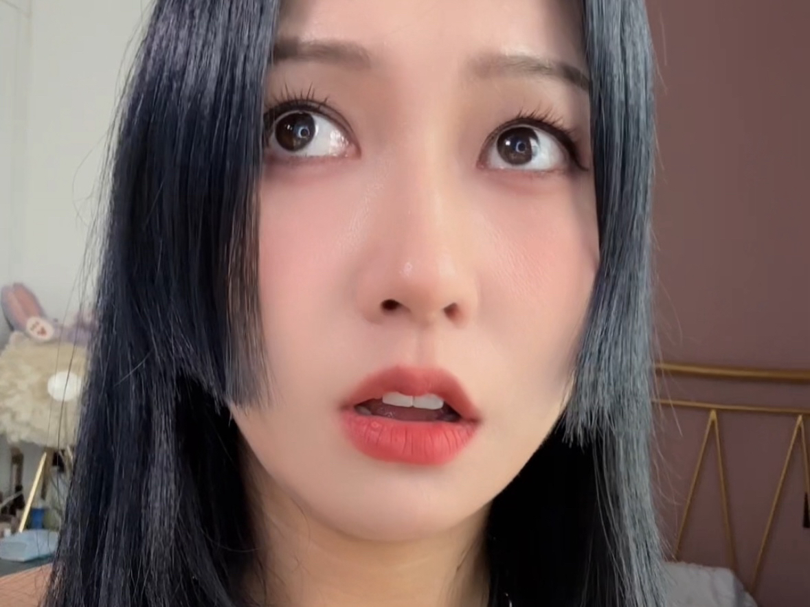 搞不懂美女的鞋为什么这么臭？-2u2bu-2u2bu-哔哩哔哩视频