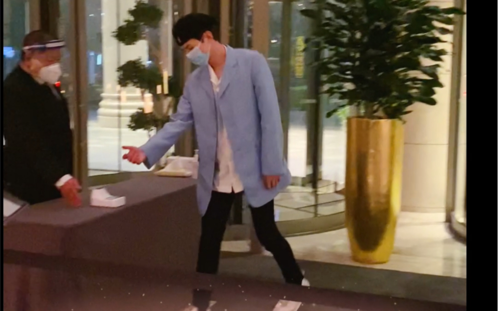 【白敬亭】明星大侦探6 NZND顶牛演唱会录制下班_哔哩哔哩_bilibili