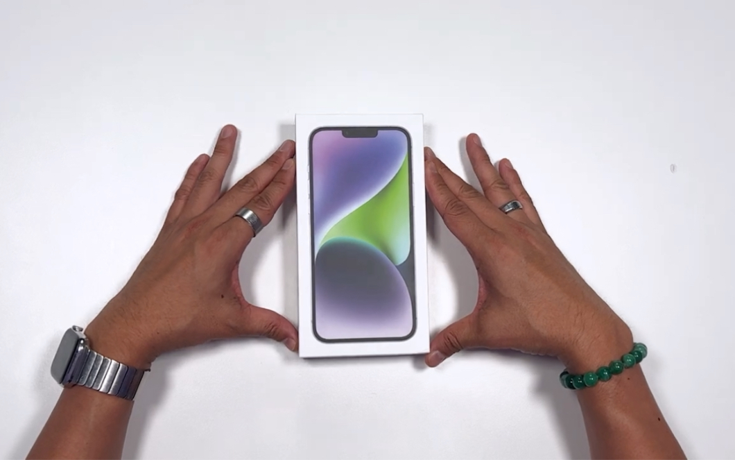 iPhone 14 Plus与iPhone 14 Pro Max！开箱和比较_哔哩哔哩_bilibili