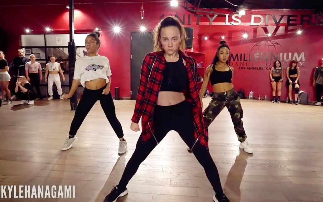 【红房子】现场连线Ciara！Kaycee和Jojo客串Kyle Hanagami编舞Ciara新单Dose_哔哩哔哩_bilibili