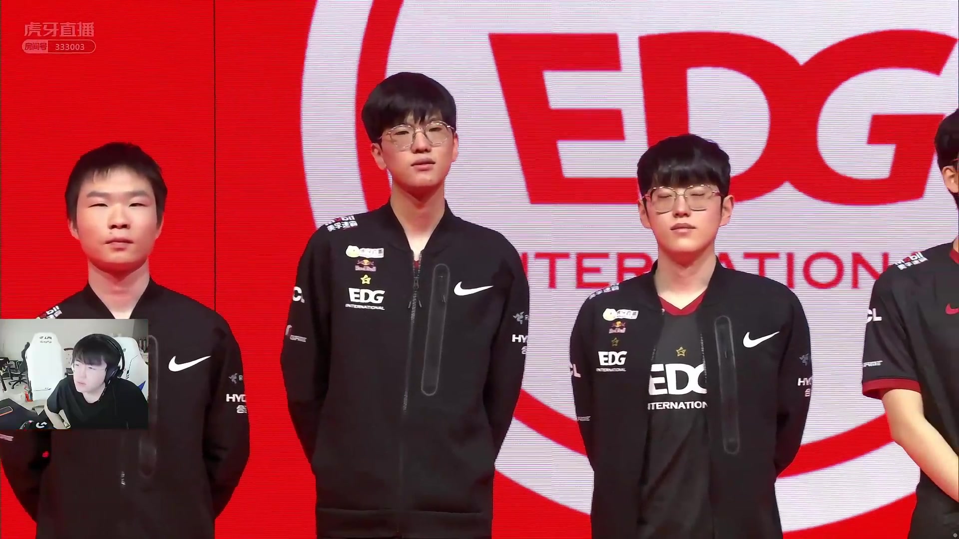 220115 Zz1tai姿态二路解说EDG vs TT_电子竞技热门视频