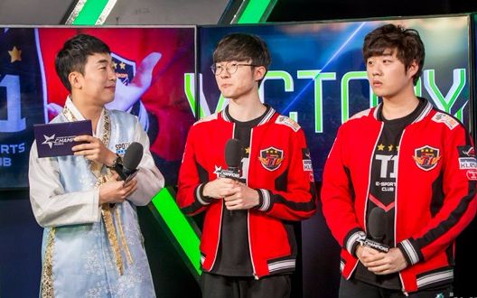 【LCK】KSV vs SKT英文台分析&集锦（中文字幕）_哔哩哔哩_bilibili