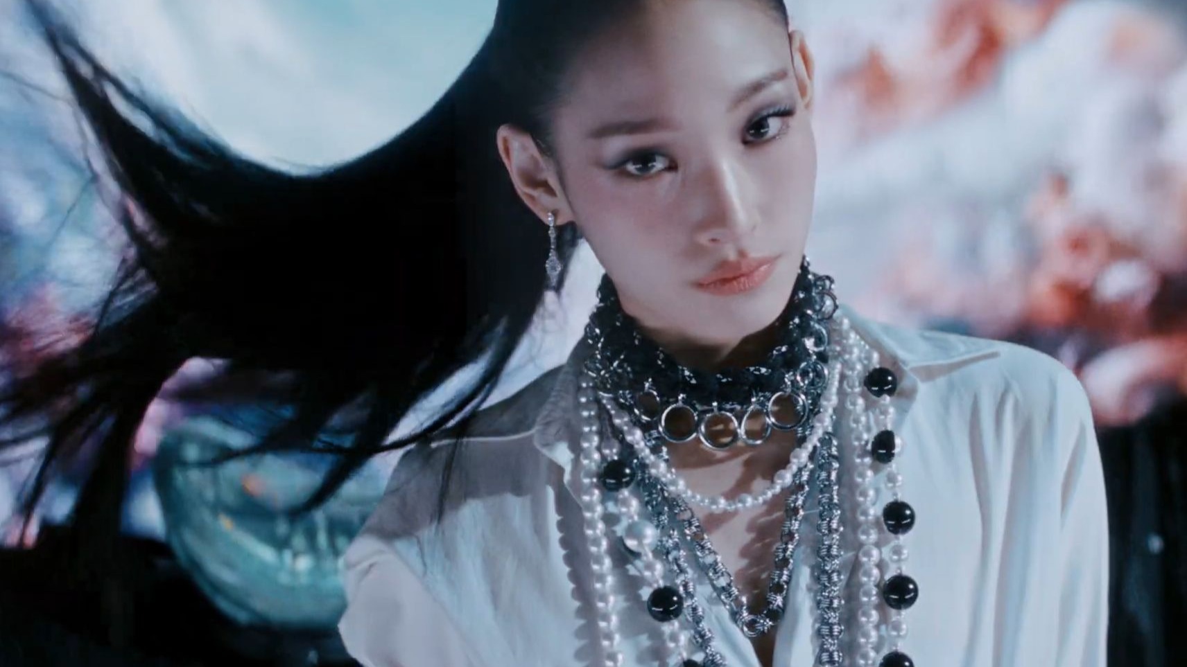 黑厂男女混声组合ALLDAY PROJECT出道曲FAMOUS MV公开-lllllliook-音乐-哔哩哔哩视频