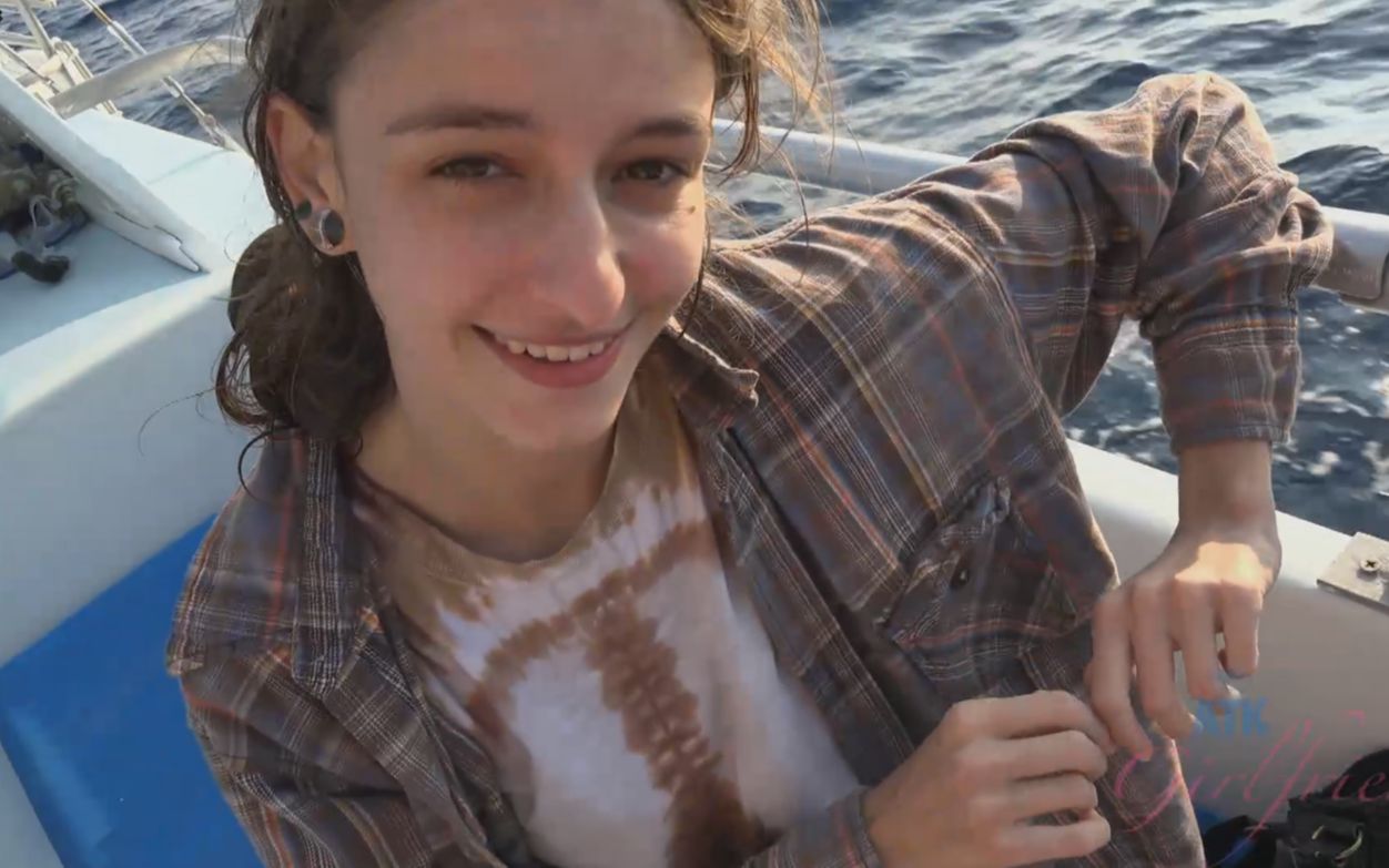Willow Hayes小姐姐的夏威夷旅行哔哩哔哩 ゜ ゜つロ 干杯~ Bilibili