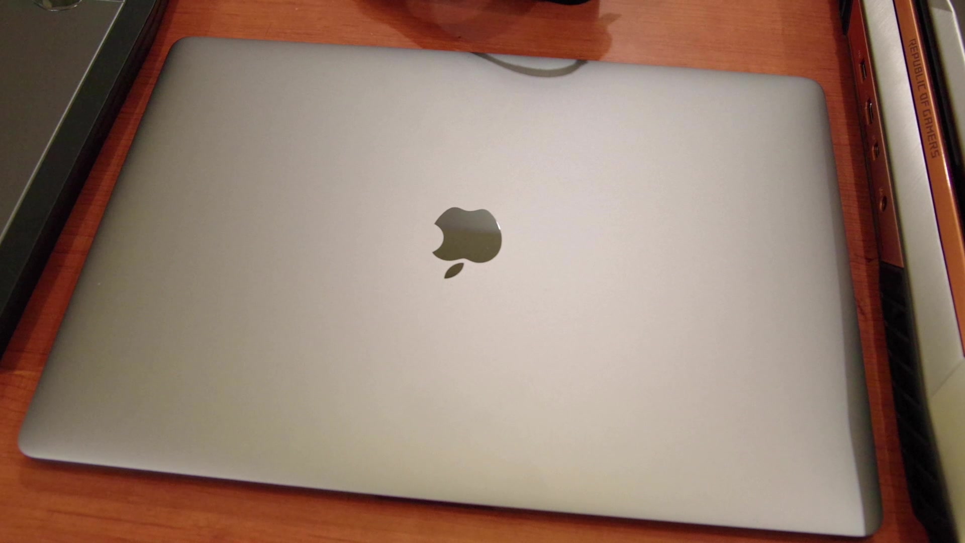 MacBook Pro 15寸 2018版个人使用体验感受_哔哩哔哩_bilibili