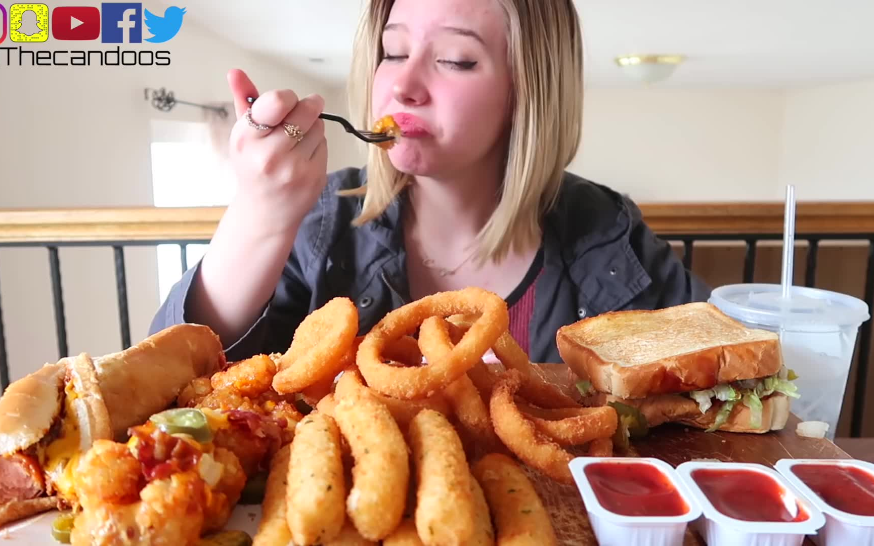 【CANDOOS 吃播】大姐的吃播日常_哔哩哔哩_bilibili