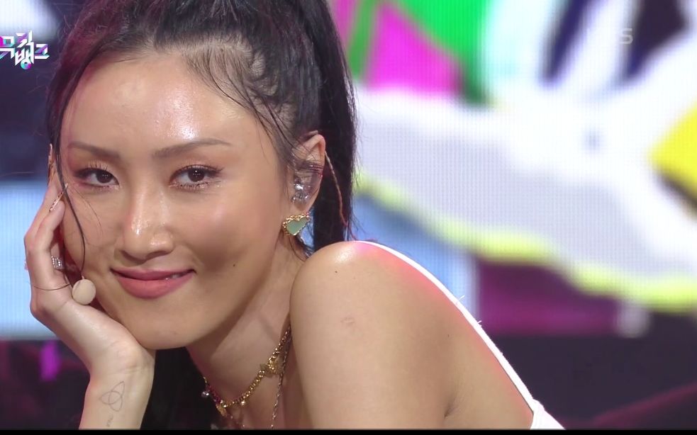 MAMAMOO新曲Dingga 201113高清舞台_哔哩哔哩_bilibili