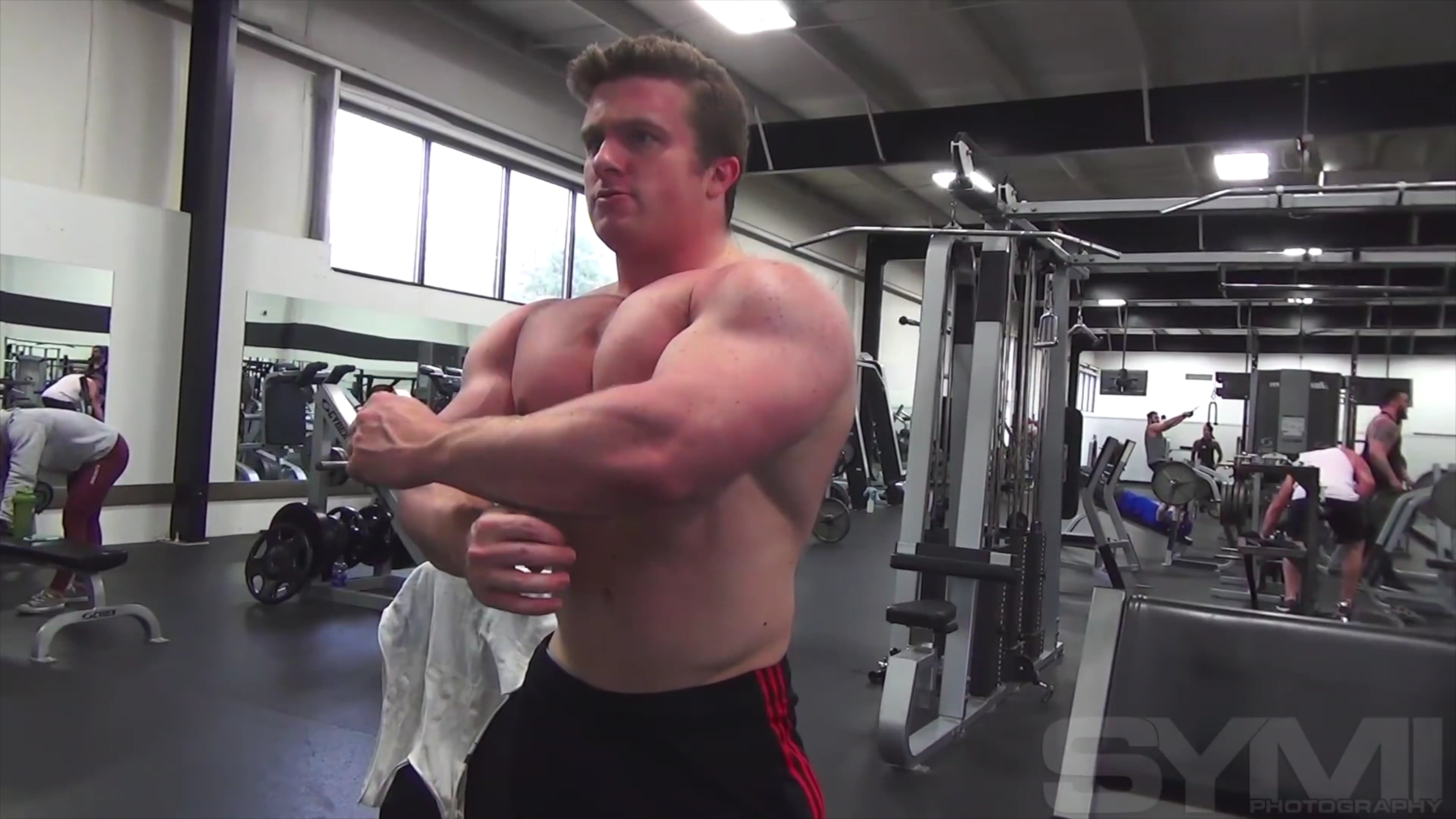 [生肉]肉壮小可爱Joe Carlile分享他的食谱_哔哩哔哩_bilibili