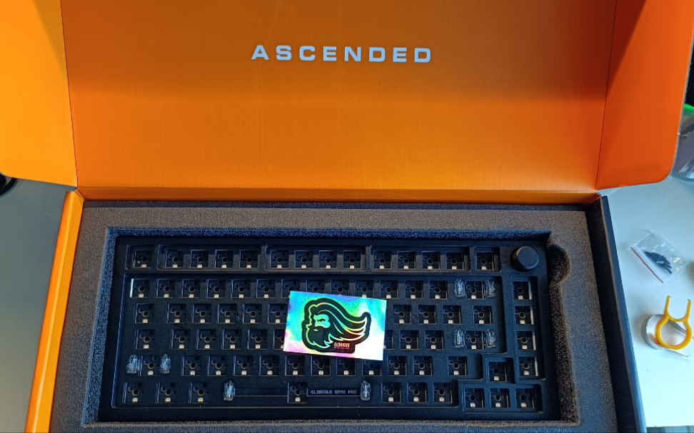 GMMK Pro B站最完整开箱和简单点评(自动字幕)是pcb卫星轴啊!_哔哩哔哩_bilibili