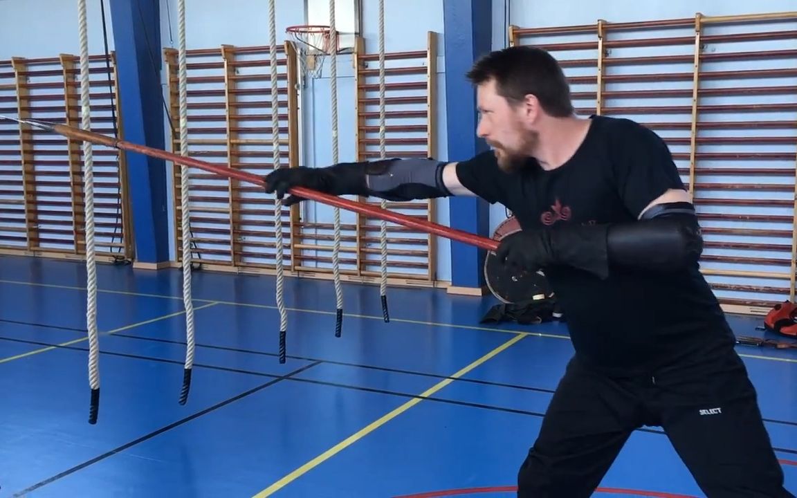 Peter Koza 爷爷教西班牙迅捷剑