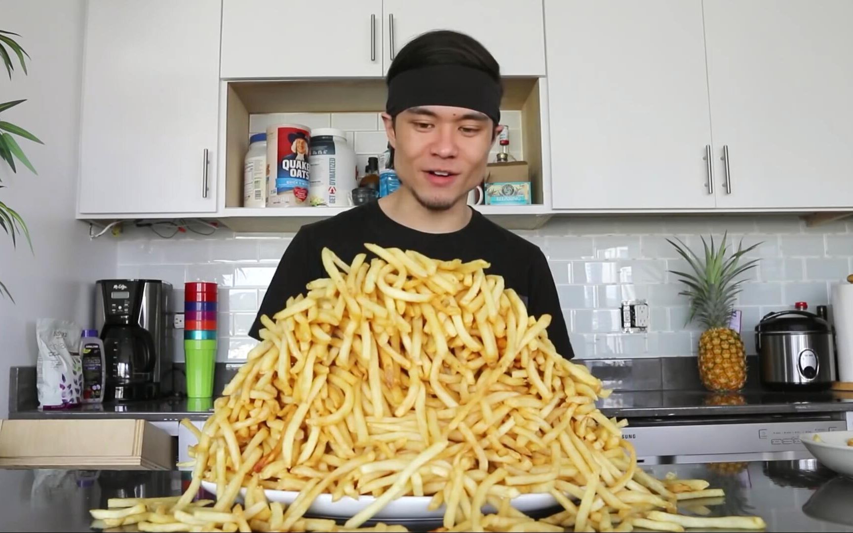 【Matt Stonie】挑战1620根薯条+薯片挑战_哔哩哔哩 (゜-゜)つロ 干杯~-bilibili