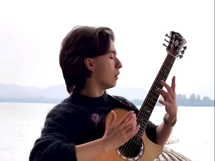 【Marcin】在西湖被围观啦-Marcin_Official-Marcin_Official-哔哩哔哩视频