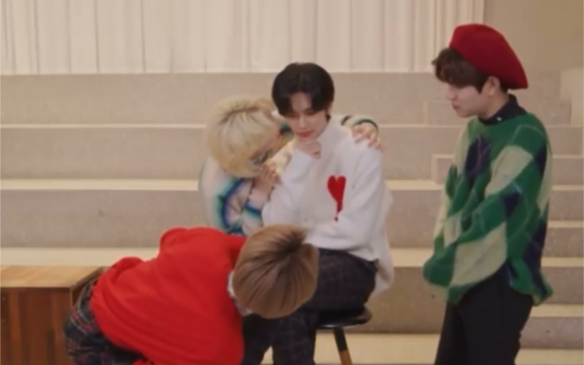 220703 skz-Gallery 终于看到这个物料了_哔哩哔哩_bilibili