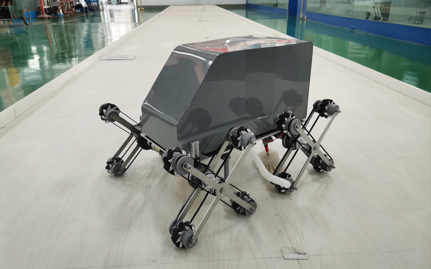 Sk8o [skeɪtəʊ] –二足轮式平衡机器人