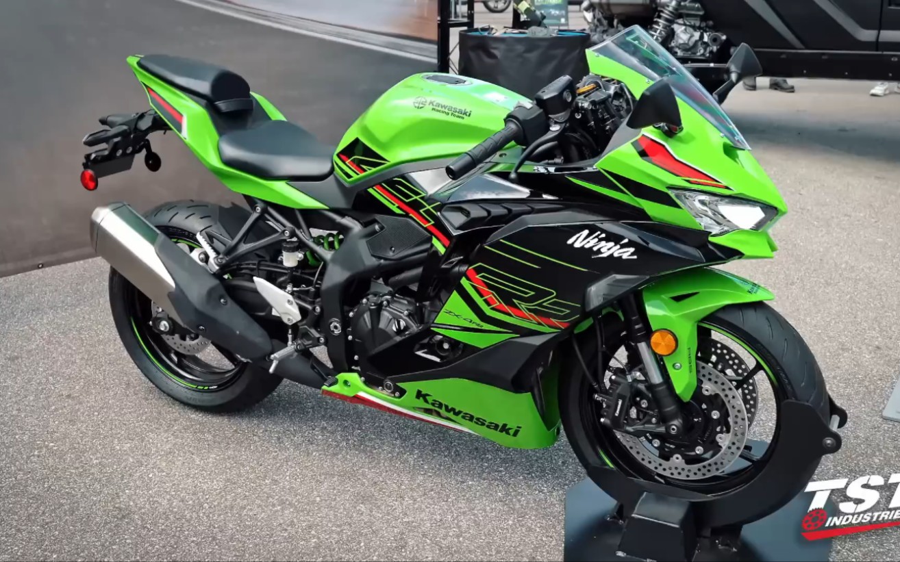 听说川崎zx-4r出来了，分享一下多年前他的大哥zx-6r的暴力跑山第一视角，原声，那声浪，绝对，没有男人能拒绝的了【封闭山路，请勿模仿]