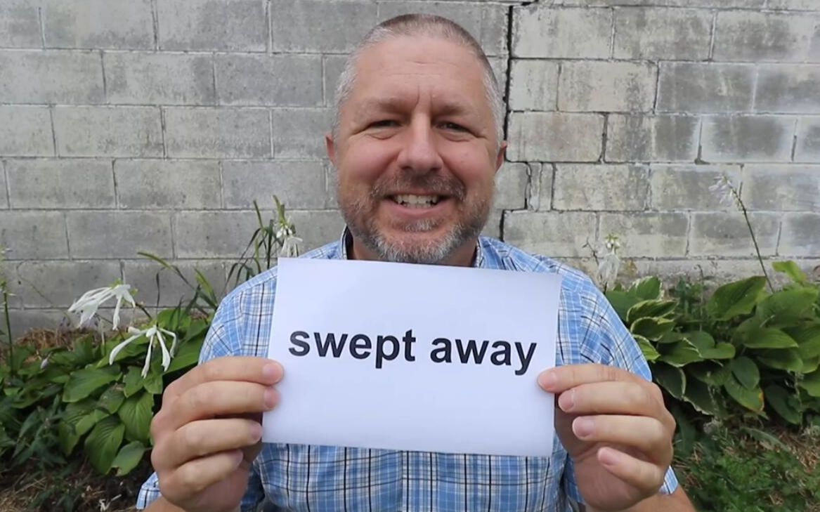 英语短语 | swept away & swept off your feet 【英文字幕】_哔哩哔哩_bilibili