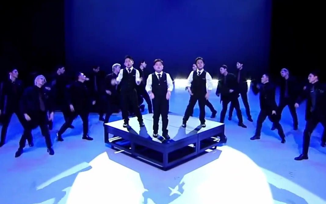 【街头男战士】WDBZ-MegaCrew纯享舞台！_哔哩哔哩_bilibili