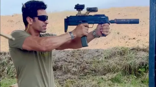 “腰射大王”MP7冲锋枪，近战破甲的绝佳装备_哔哩哔哩_bilibili