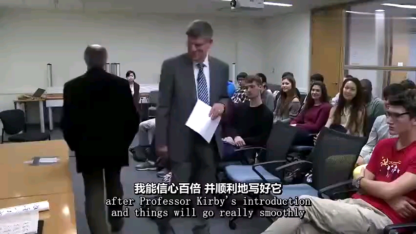 Alister Inglis教授在课堂上给学生演示用毛笔写中国书法“瘦金体”_哔哩哔哩 (゜-゜)つロ 干杯~-bilibili