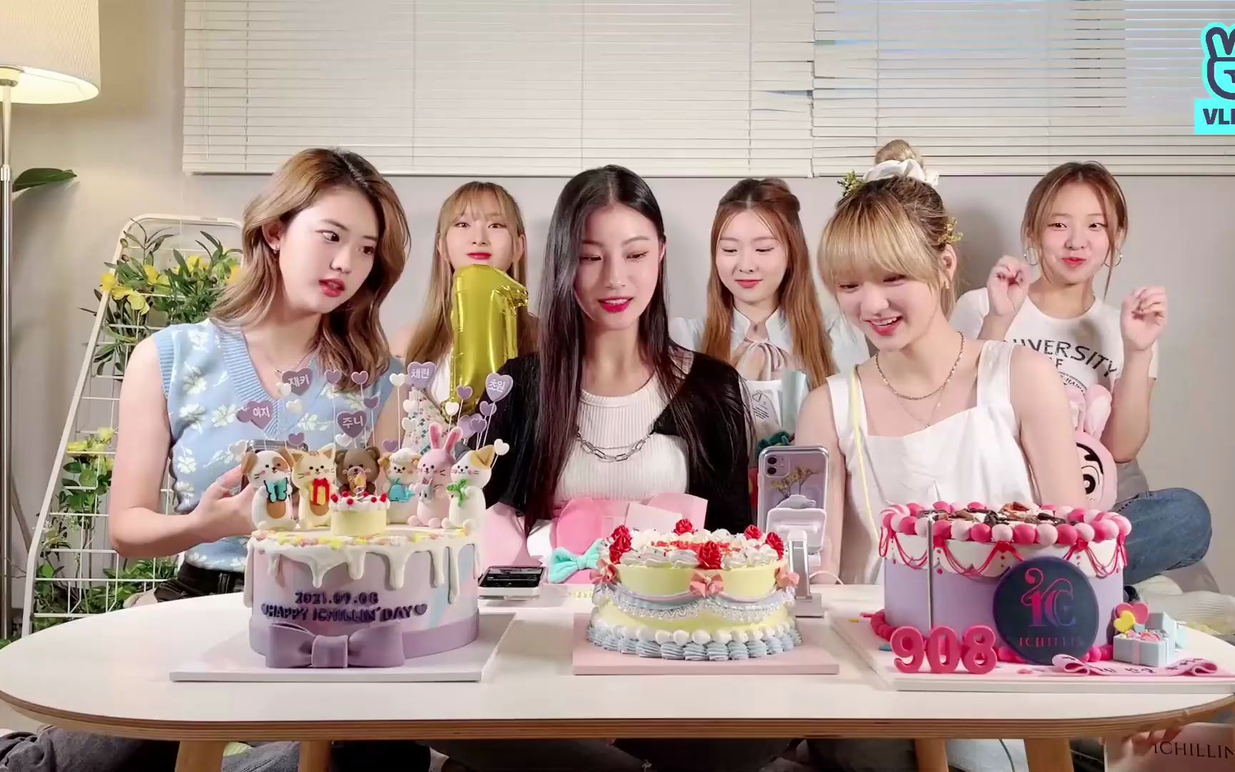 【ICHILLIN 全场中字】220908 出道一周年团体直播｜后面玩游戏真的超级爆笑｜走过路过不要错过_哔哩哔哩_bilibili