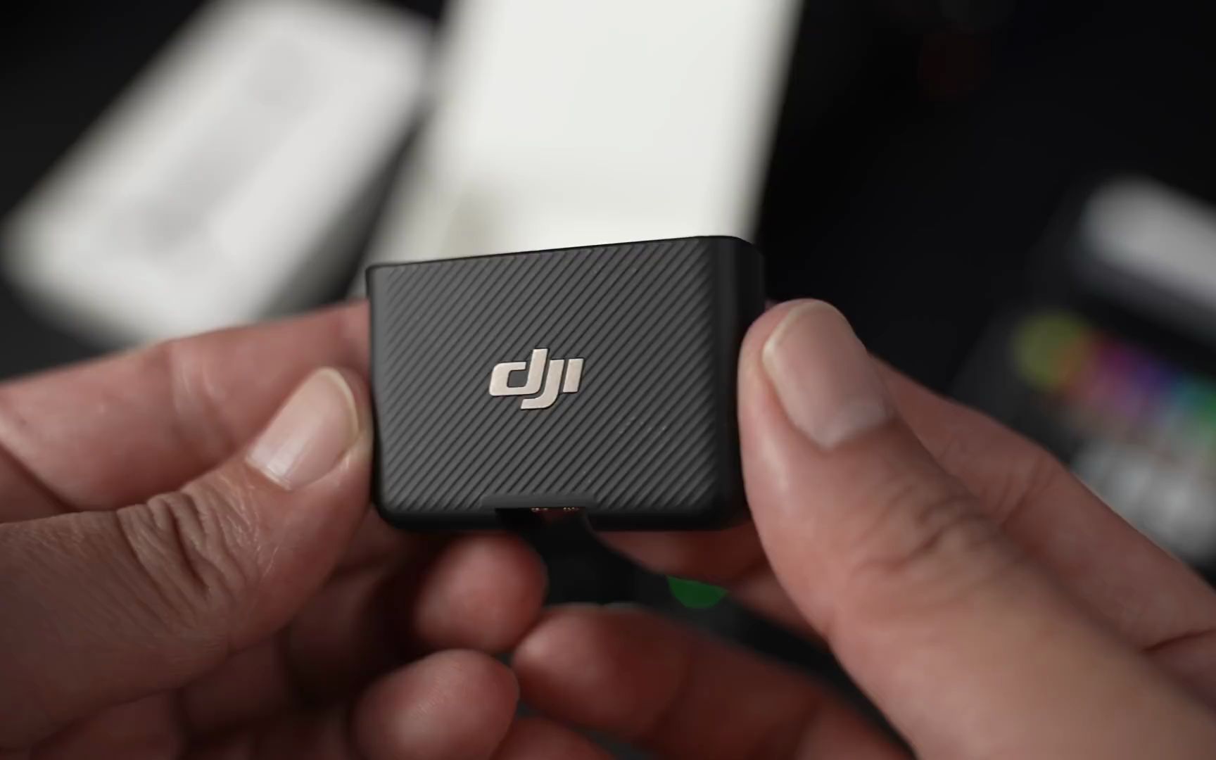 【奇積Kjack】搶先DJI Mic 詳細開箱評測! 大疆 第一支一拖二無線咪 _罗德 Wireless GO2杀手_哔哩哔哩_bilibili
