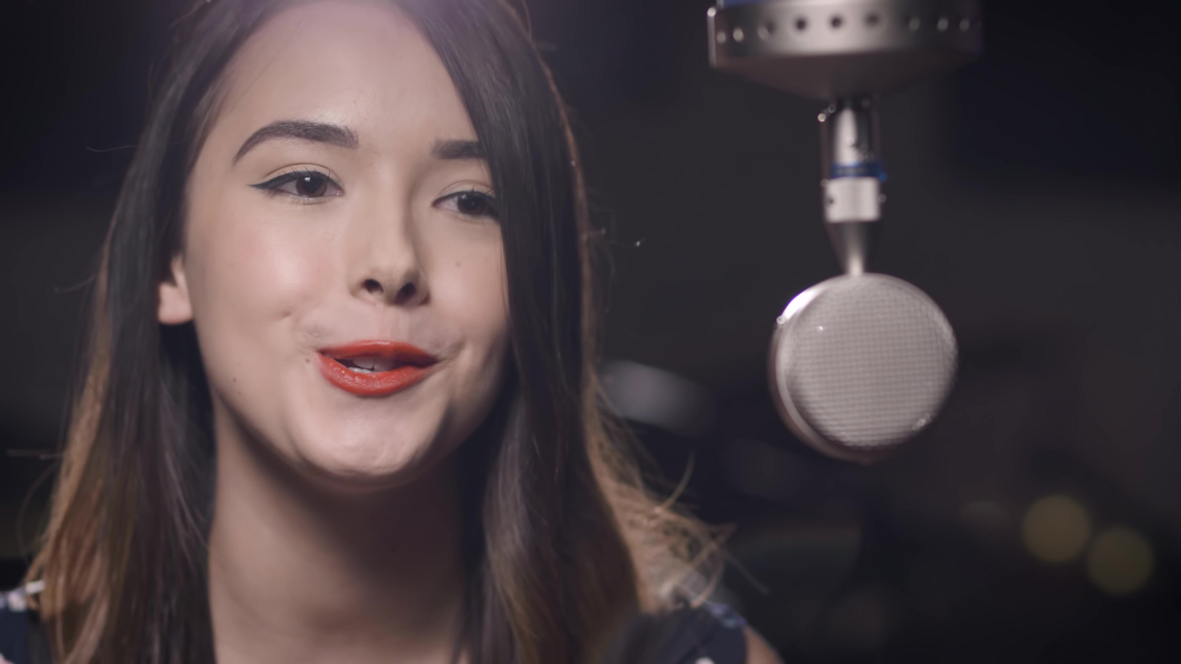 Despacito - Luis Fonsi & ft.Daddy Yankee (法语版 by Chloe stafler)_哔哩哔哩 ...