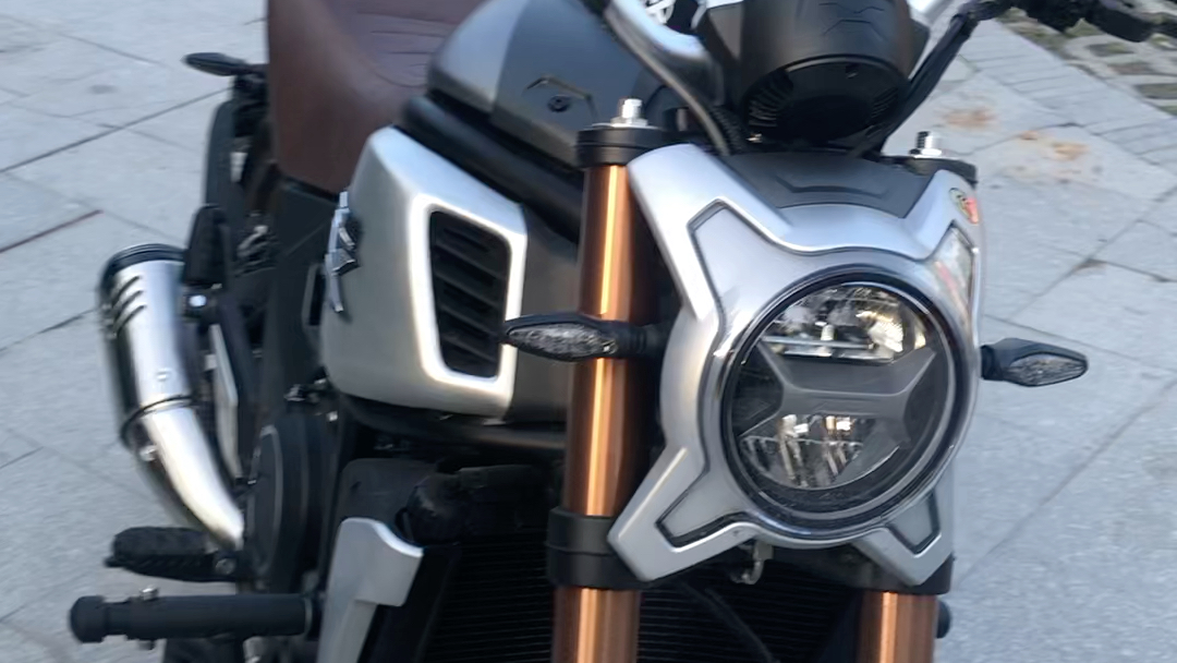 国产到底香不香？春风clx700试驾体验预告_哔哩哔哩_bilibili