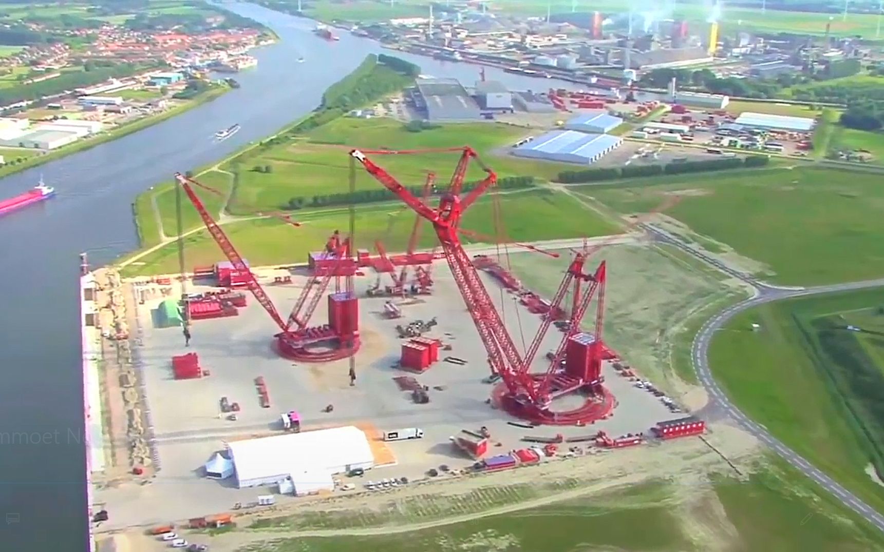 Mammoet PTC-210-DS 环轨起重机展示_哔哩哔哩_bilibili