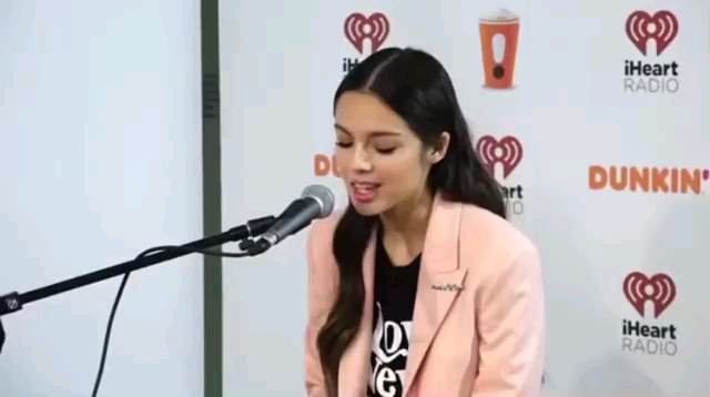 Olivia Rodrigo-All I Want现场表演_哔哩哔哩_bilibili