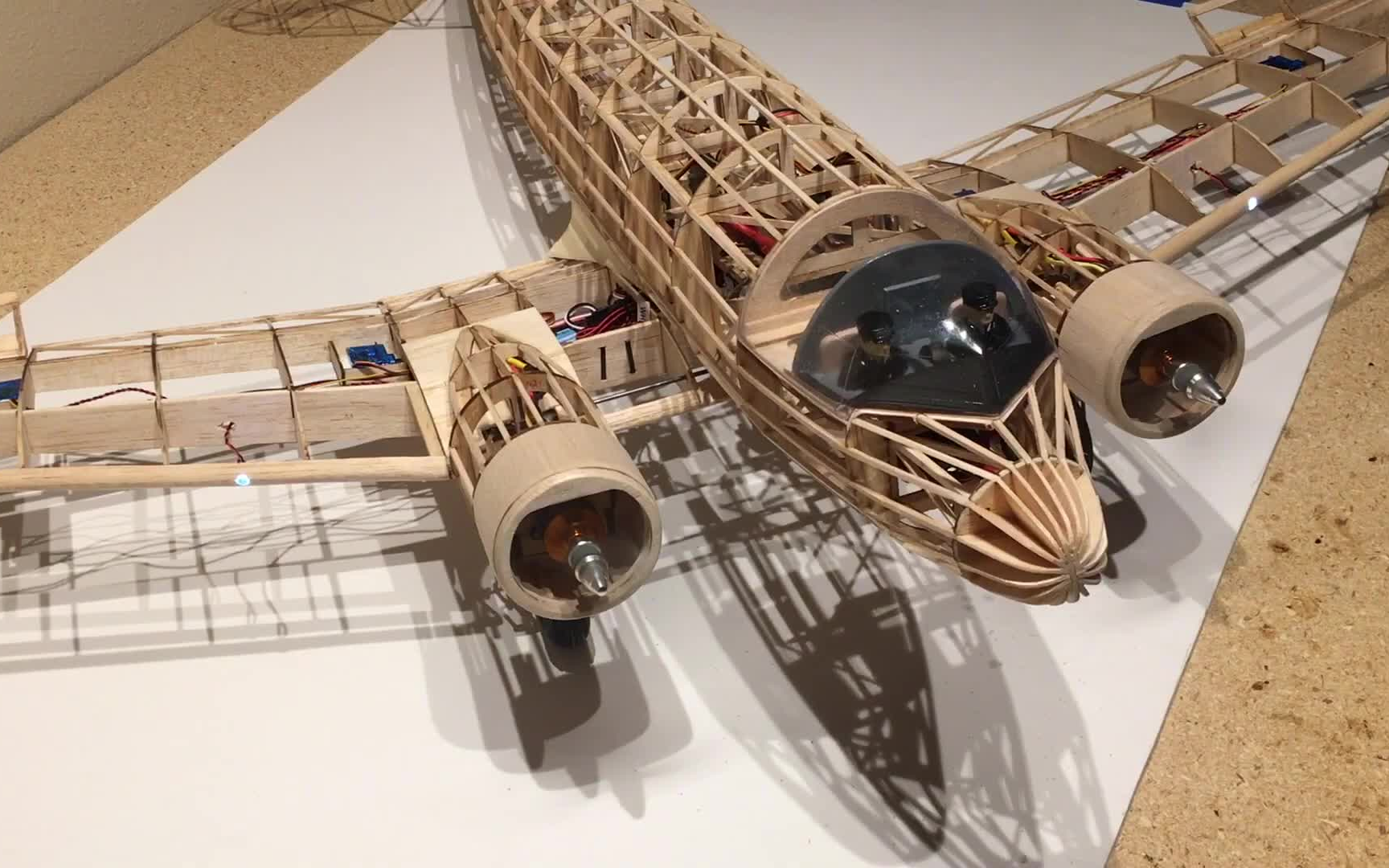 【转载】60英寸 Balsa Kit DC 3 航模制作过程_哔哩哔哩_bilibili