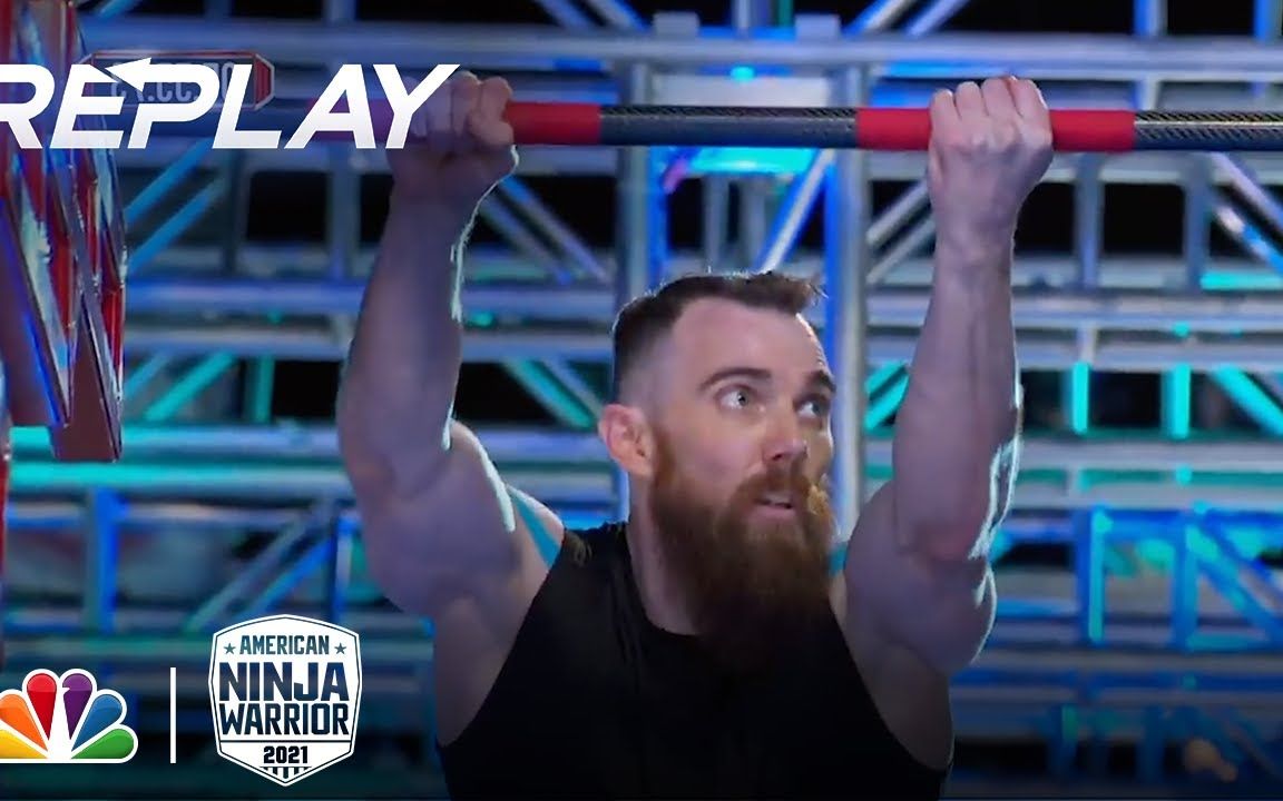 美国忍者，Ryan Stratis一步一步走上楼梯_哔哩哔哩_bilibili