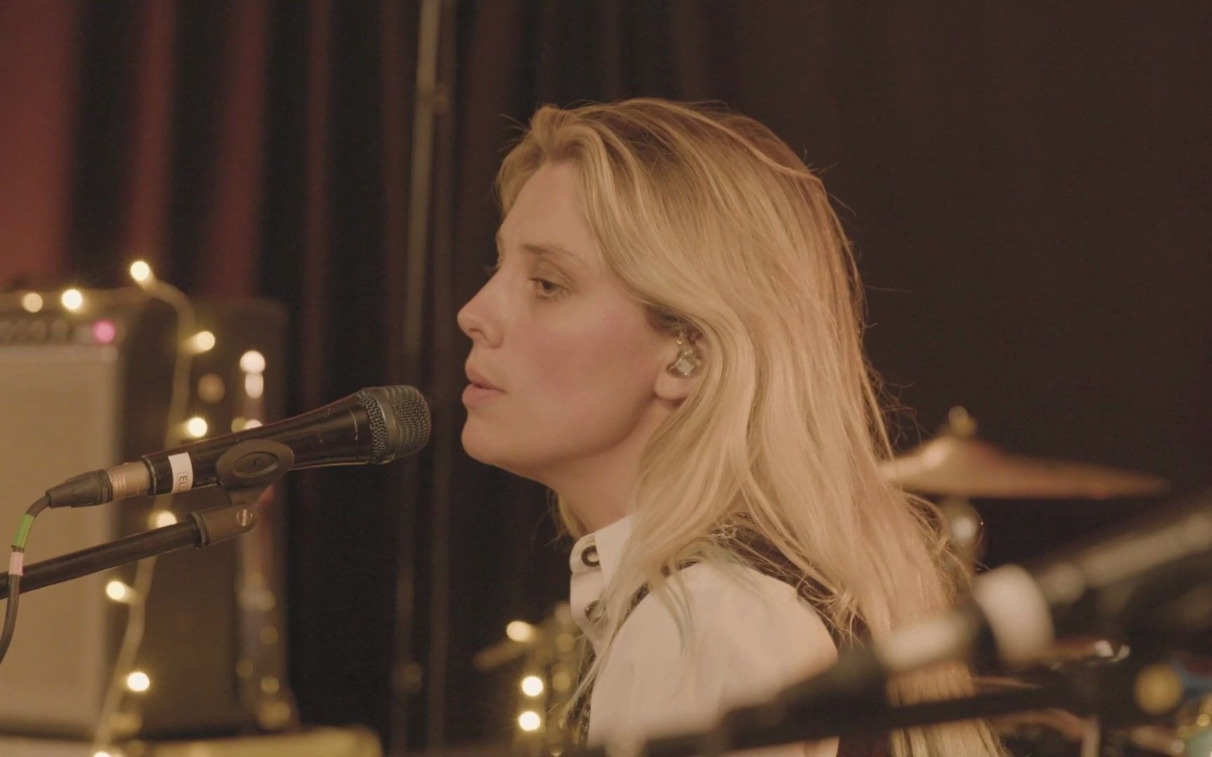 【Wolf Alice】2015.09.02 - Canal+ Studios, Paris, France [Full performance]