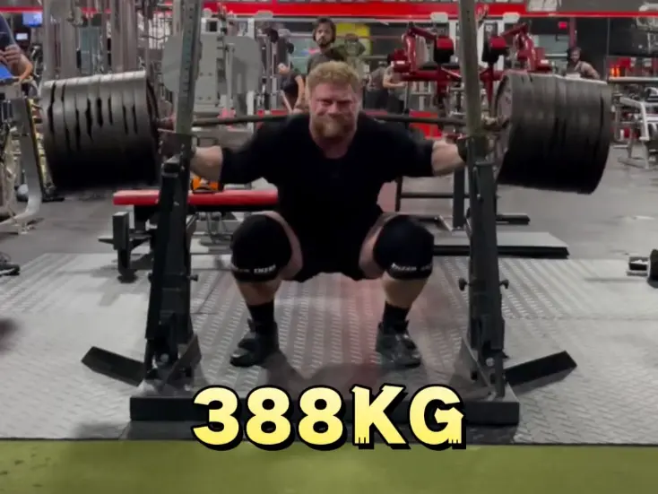 漂亮国力气最大的警察Kyle Tiger Kirvay，恐怖深蹲训练！！！_哔哩哔哩_bilibili