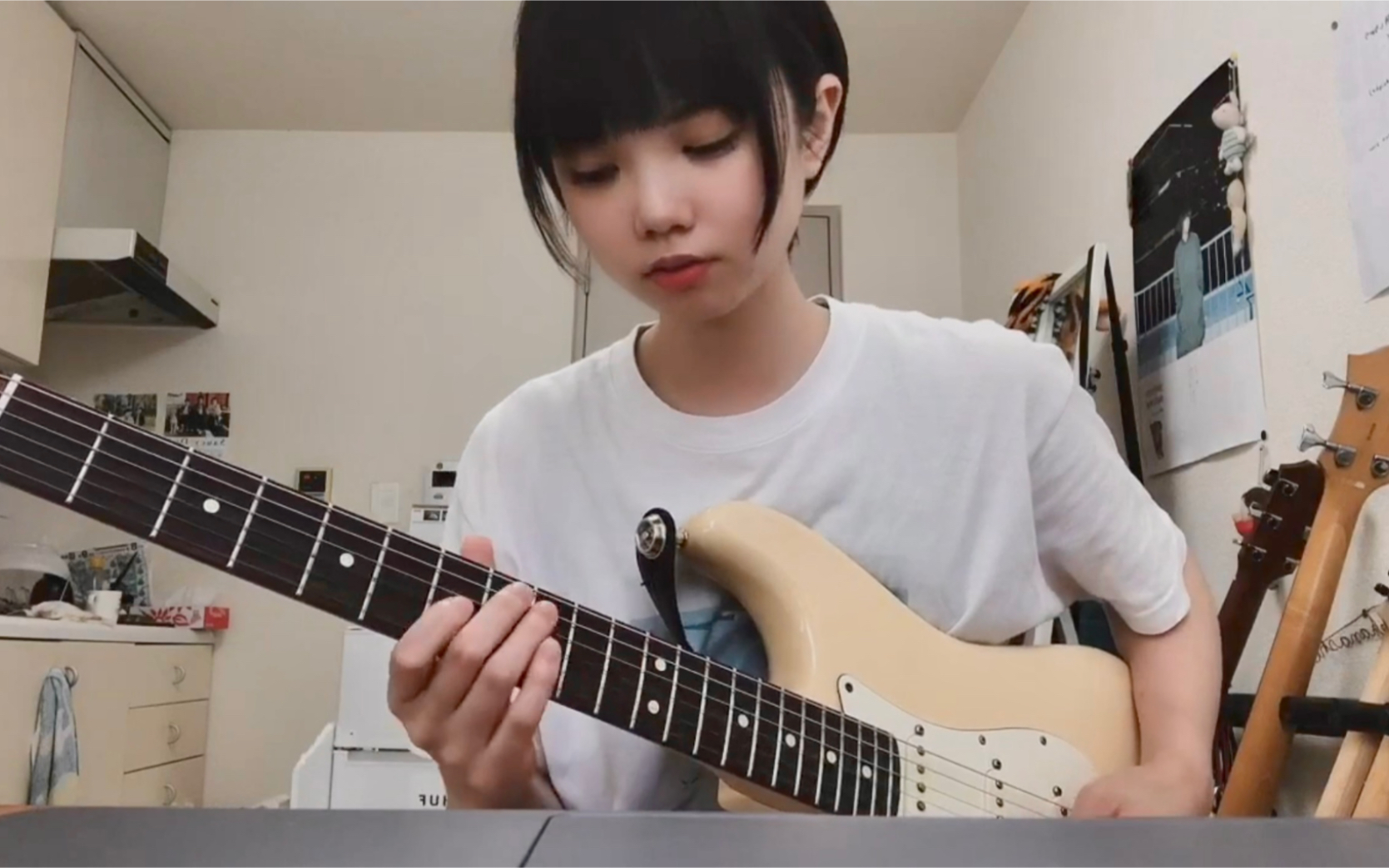 【Gyoshi】霓虹小可爱电吉他演奏 （合集）_哔哩哔哩_bilibili