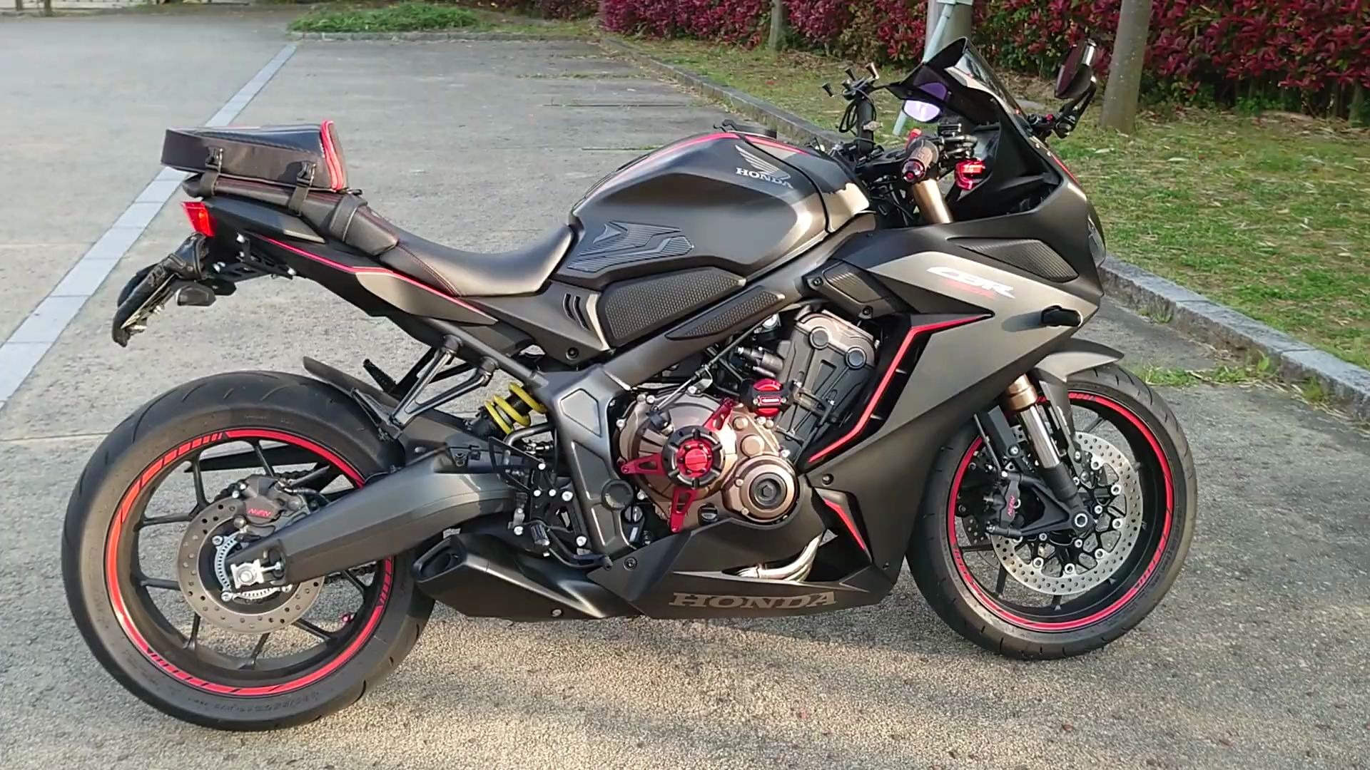 【转】CBR650R精致的细节改装2_哔哩哔哩_bilibili