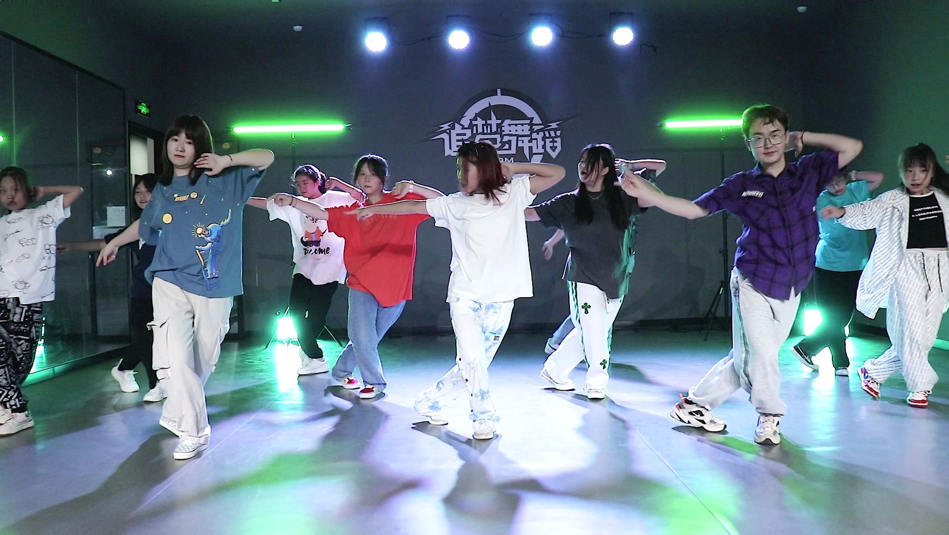 iKON- love scenario 翻跳-韩城市追梦舞蹈-韩城市追梦舞蹈-哔哩哔哩视频