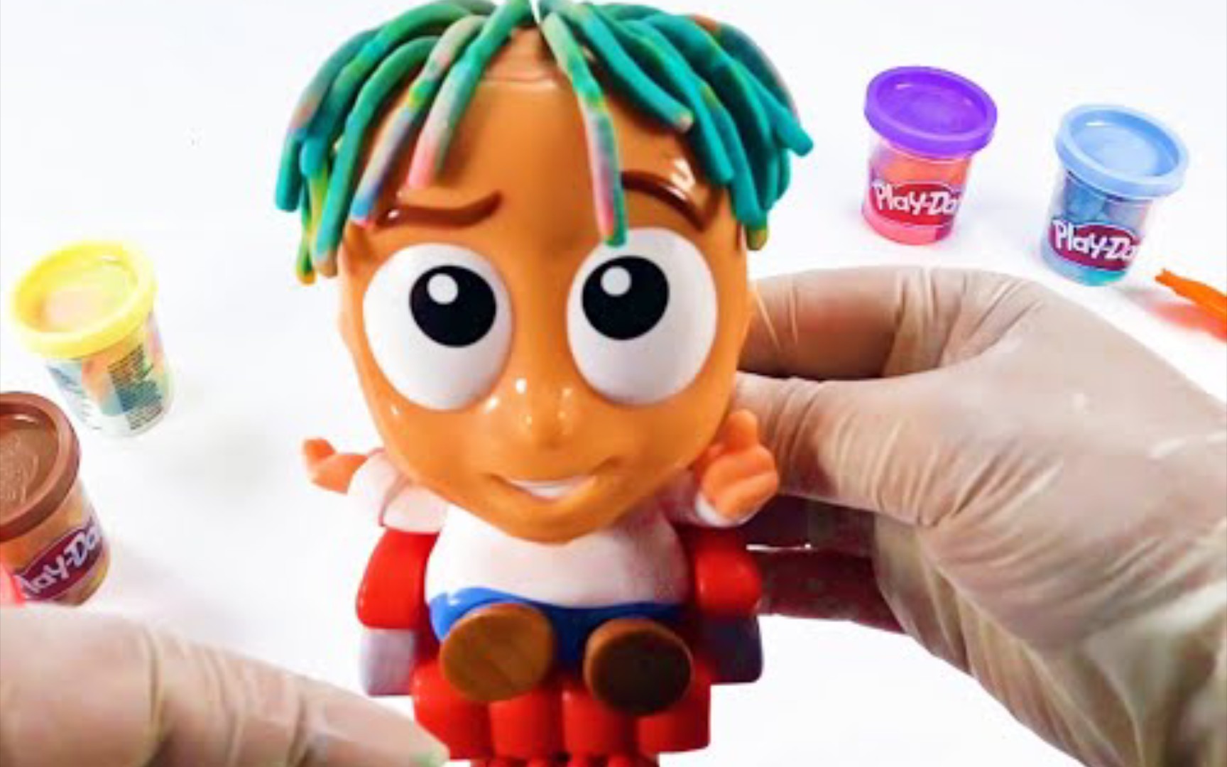 儿童益智手工玩具，如何用太空沙给手办人偶制作彩色头发？-彩虹玩具城-彩虹玩具城-哔哩哔哩视频
